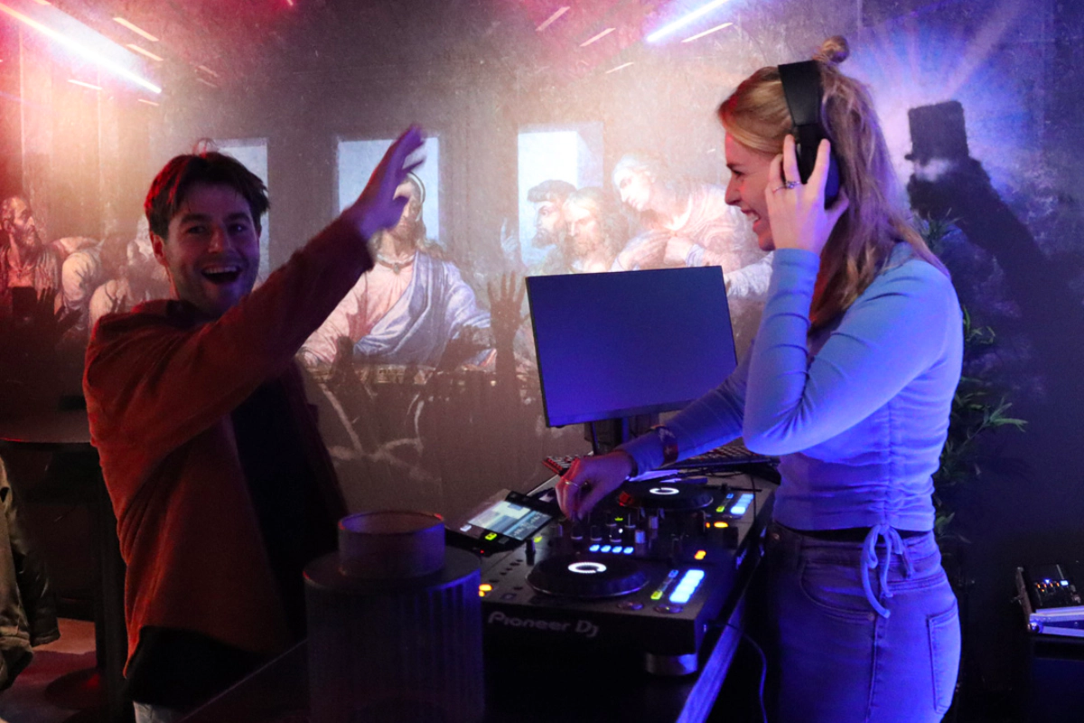 ONSTAGE Experience Breda | Actieprijs € 18,50 (-39%) - Tripper.nl