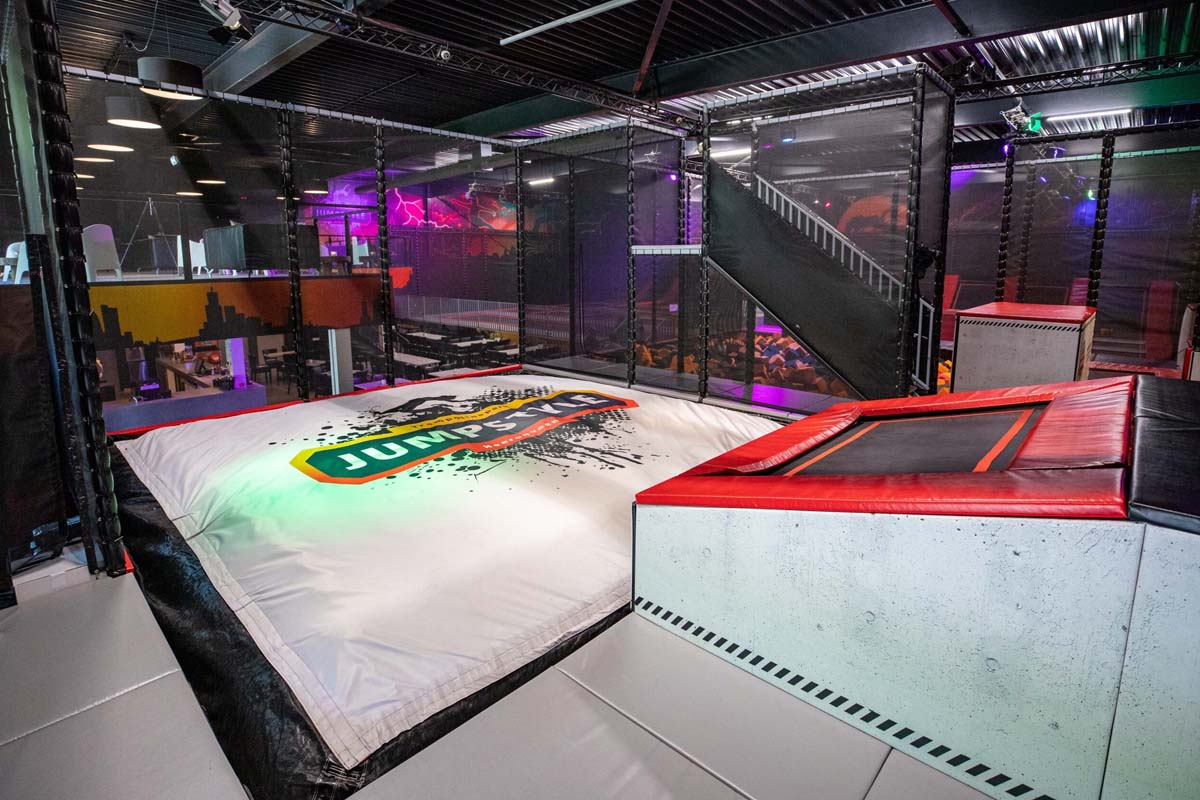 Jumpstyle Heerenveen | Actieprijs € 9,95 (-23%) - Tripper.be